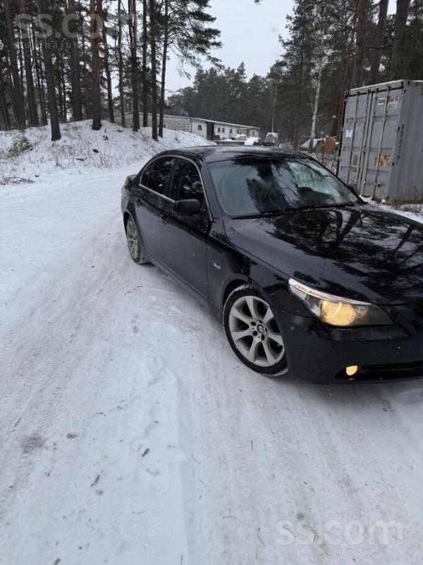 Black BMW 530 2003 in Riga, with an engine capacity of 3.00 L and mileage of 274 thousand km for 3200 €, photo 5 on AUTOMOTO.COM.LV