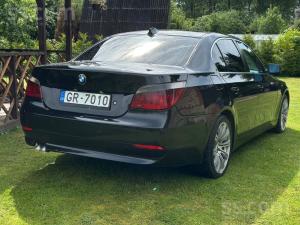 Black BMW 530 2003 in Riga, with an engine capacity of 3.00 L and mileage of 346 thousand km for 3500 €, photo 4 on AUTOMOTO.COM.LV