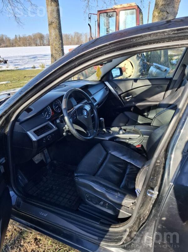 Black BMW 530 2003 in Bauska, with an engine capacity of 3.00 L and mileage of 387 thousand km for 1600 €, photo 9 on AUTOMOTO.COM.LV