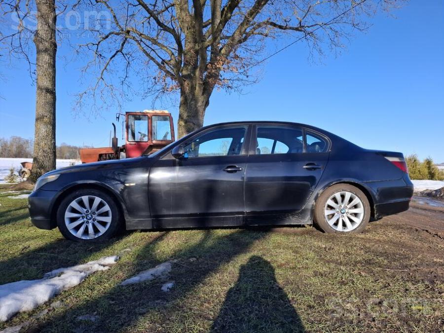Melns BMW 530 2003 Bauska, ar dzinēja tilpumu 3.00 L un nobraukumu 387 tūkst. km par 1600 €, foto 9 vietnē AUTOMOTO.COM.LV