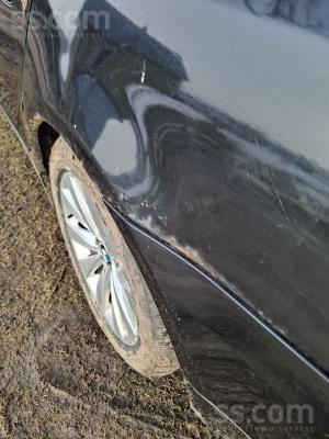 Melns BMW 530 2003 Bauska, ar dzinēja tilpumu 3.00 L un nobraukumu 387 tūkst. km par 1600 €, foto 13 vietnē AUTOMOTO.COM.LV