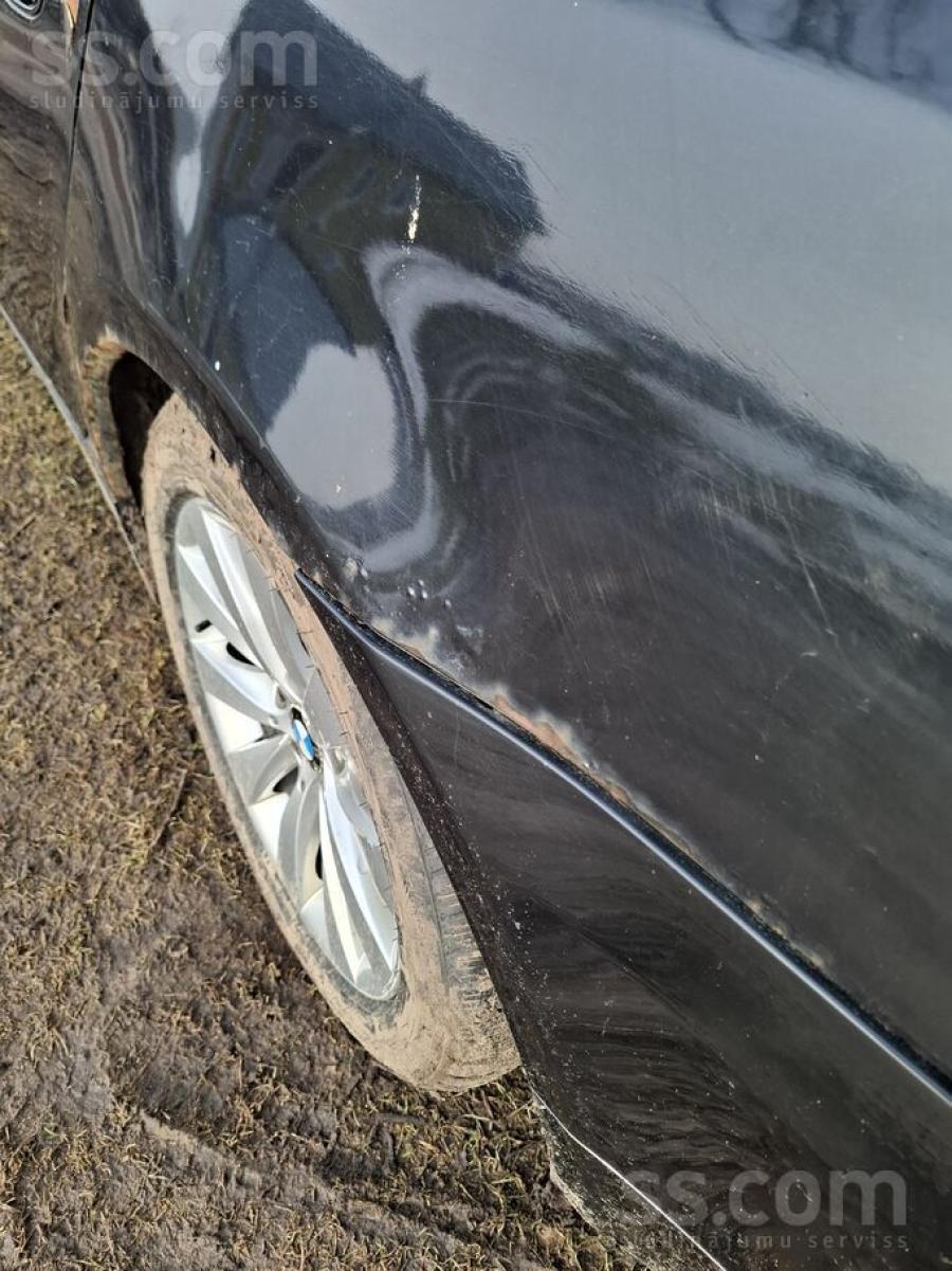 Melns BMW 530 2003 Bauska, ar dzinēja tilpumu 3.00 L un nobraukumu 387 tūkst. km par 1600 €, foto 13 vietnē AUTOMOTO.COM.LV