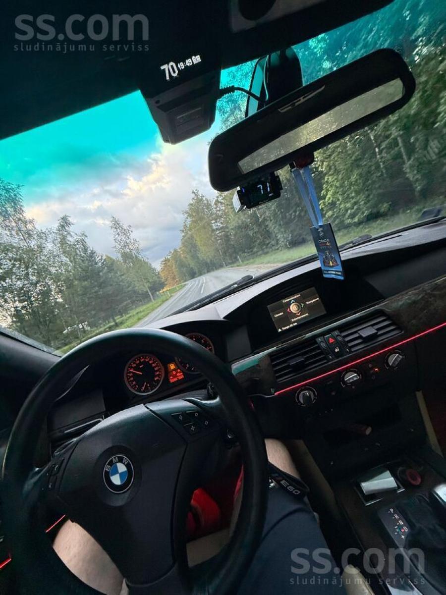 Melns BMW 530 2003 Rīga, ar dzinēja tilpumu 3.00 L un nobraukumu 269 tūkst. km par 3500 €, foto 4 vietnē AUTOMOTO.COM.LV