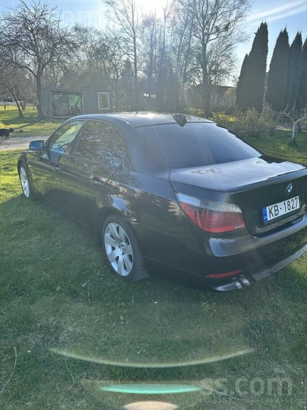 Melns BMW 530 2003 Liepāja, ar dzinēja tilpumu 3.00 L un nobraukumu 408 tūkst. km par 2250 €, foto 3 vietnē AUTOMOTO.COM.LV
