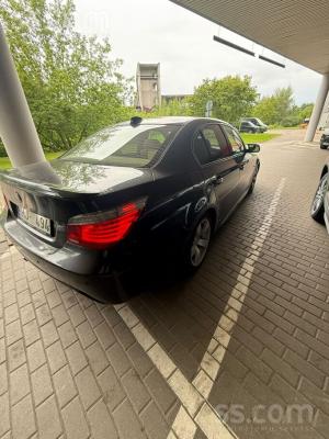 Melns BMW 530 2003 Rīga, ar dzinēja tilpumu 3.00 L un nobraukumu 269 tūkst. km par 3200 €, foto 5 vietnē AUTOMOTO.COM.LV