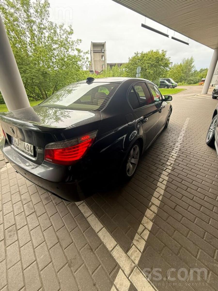 Melns BMW 530 2003 Rīga, ar dzinēja tilpumu 3.00 L un nobraukumu 269 tūkst. km par 3200 €, foto 5 vietnē AUTOMOTO.COM.LV