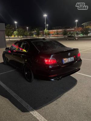 Melns BMW 530 2003 Viļņa, ar dzinēja tilpumu 3.00 L un nobraukumu 480 tūkst. km par 2700 €, foto 4 vietnē AUTOMOTO.COM.LV