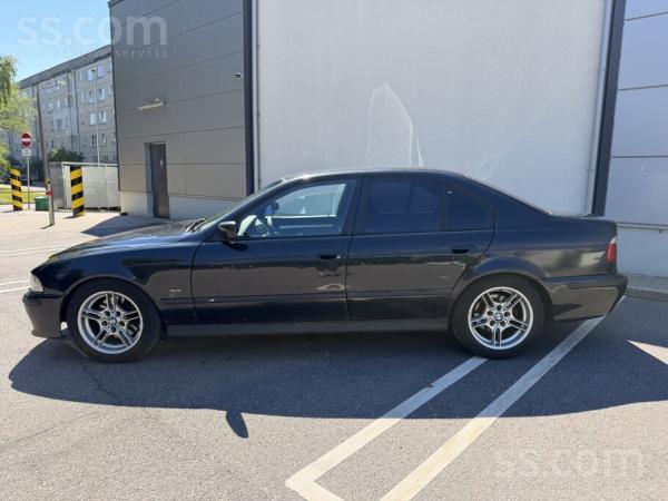 Melns BMW 530 2003 Rīga, ar dzinēja tilpumu 3.00 L un nobraukumu 383 tūkst. km par 2690 €, foto 2 vietnē AUTOMOTO.COM.LV