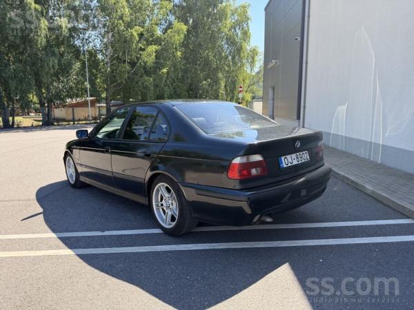 Melns BMW 530 2003 Rīga, ar dzinēja tilpumu 3.00 L un nobraukumu 383 tūkst. km par 2690 €, foto 3 vietnē AUTOMOTO.COM.LV
