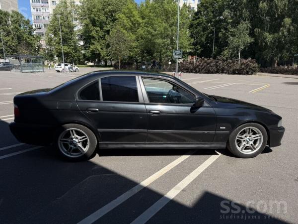 Melns BMW 530 2003 Rīga, ar dzinēja tilpumu 3.00 L un nobraukumu 383 tūkst. km par 2690 €, foto 6 vietnē AUTOMOTO.COM.LV