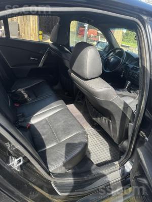 Black BMW 530 2003 in Riga, with an engine capacity of 3.00 L and mileage of 483 thousand km for 4999 €, photo 8 on AUTOMOTO.COM.LV