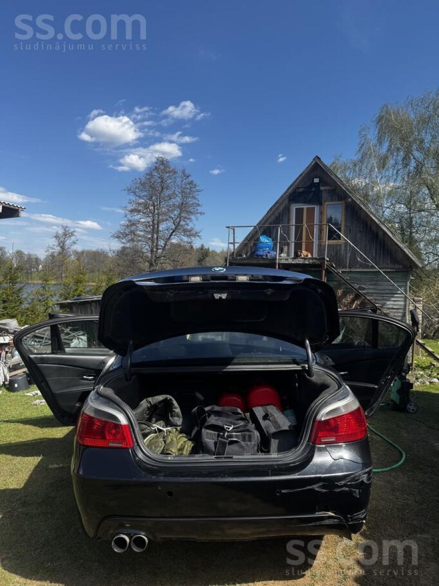 Black BMW 530 2003 in Riga, with an engine capacity of 3.00 L and mileage of 483 thousand km for 4999 €, photo 10 on AUTOMOTO.COM.LV