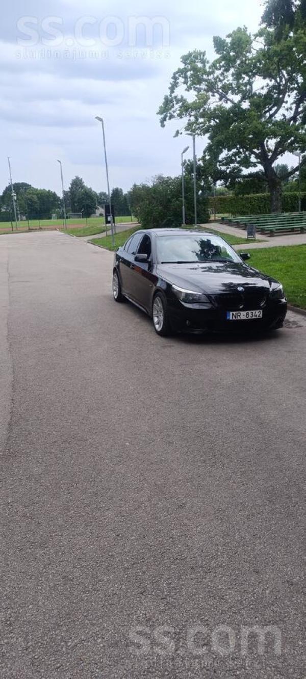 Melns BMW 530 2003 Tukums, ar dzinēja tilpumu 3.00 L un nobraukumu 400 tūkst. km par 5400 €, foto 6 vietnē AUTOMOTO.COM.LV