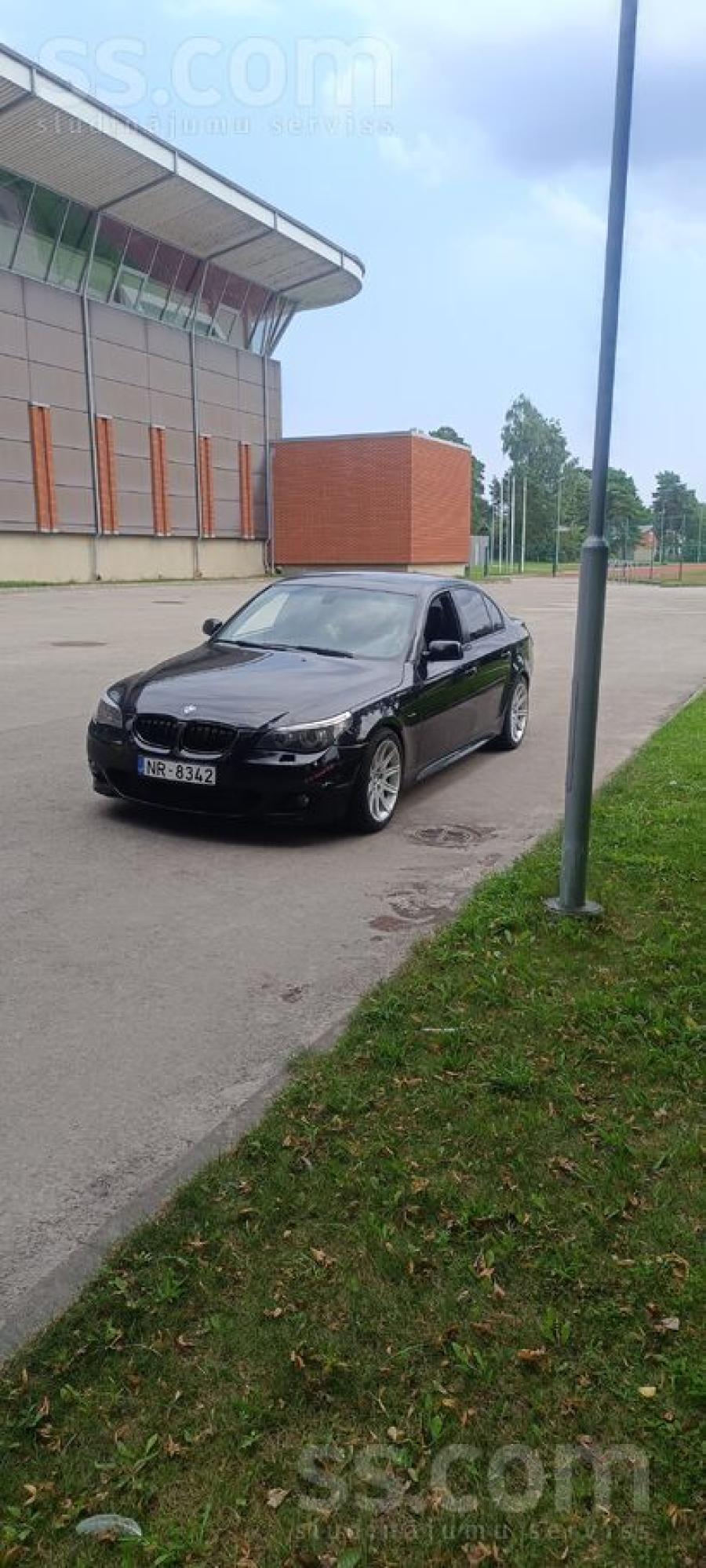 Black BMW 530 2003 in Tukums, with an engine capacity of 3.00 L and mileage of 400 thousand km for 5400 €, photo 8 on AUTOMOTO.COM.LV