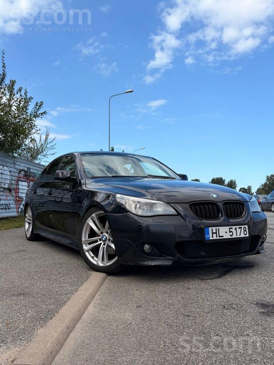Melns BMW 530 2003 Rīga, ar dzinēja tilpumu 3.00 L un nobraukumu 408 tūkst. km par 3300 €, foto 4 vietnē AUTOMOTO.COM.LV