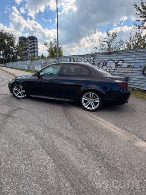 Melns BMW 530 2003 Rīga, ar dzinēja tilpumu 3.00 L un nobraukumu 408 tūkst. km par 3300 €, foto 8 vietnē AUTOMOTO.COM.LV