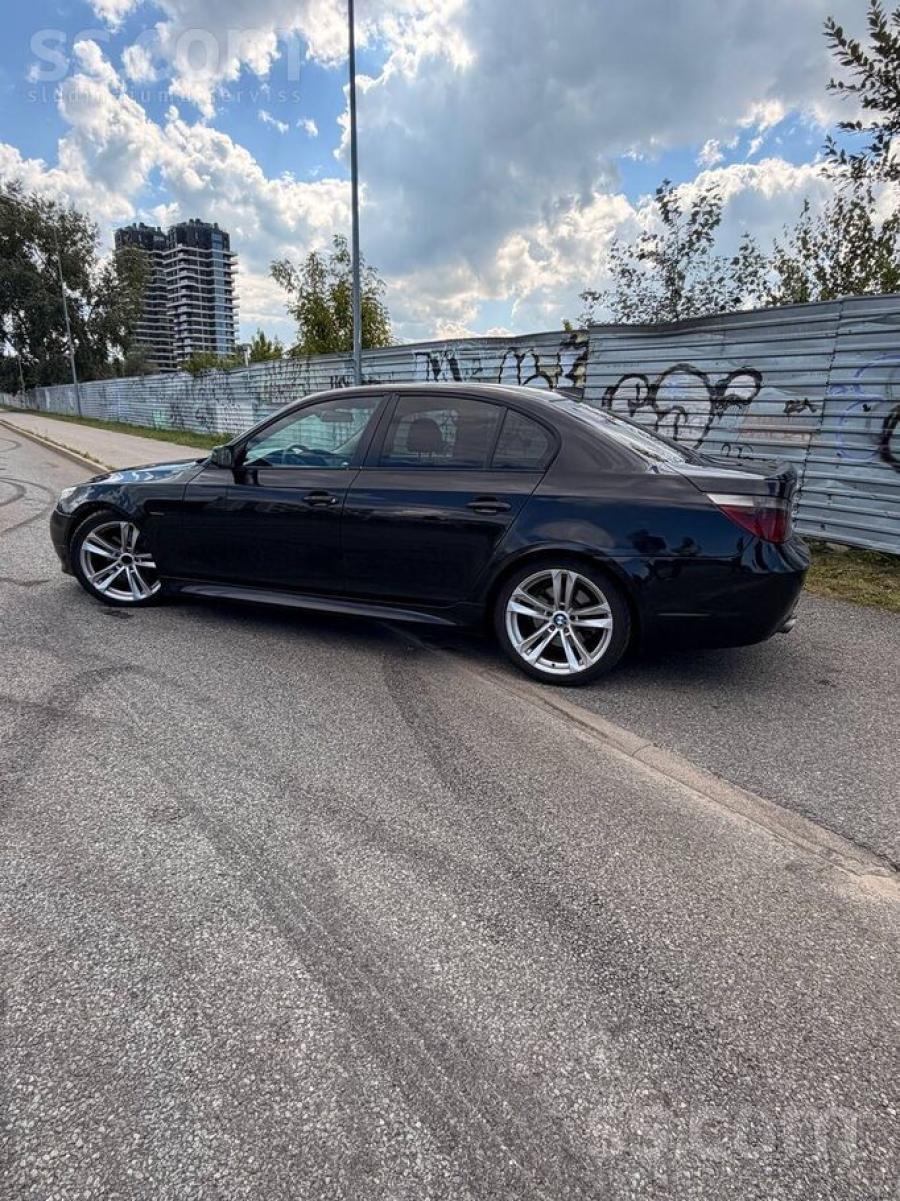 Melns BMW 530 2003 Rīga, ar dzinēja tilpumu 3.00 L un nobraukumu 408 tūkst. km par 3300 €, foto 8 vietnē AUTOMOTO.COM.LV