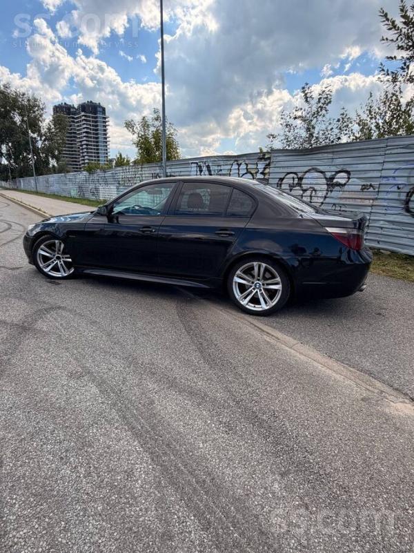 Melns BMW 530 2003 Rīga, ar dzinēja tilpumu 3.00 L un nobraukumu 408 tūkst. km par 3300 €, foto 8 vietnē AUTOMOTO.COM.LV