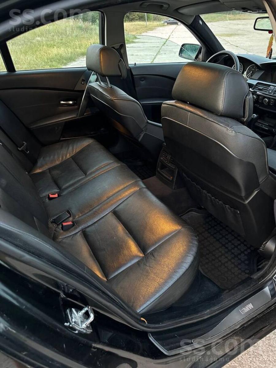 Melns BMW 530 2003 Liepāja, ar dzinēja tilpumu 3.00 L un nobraukumu 390 tūkst. km par 3700 €, foto 11 vietnē AUTOMOTO.COM.LV