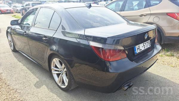 Black BMW 530 2003 in Riga, with an engine capacity of 3.00 L and mileage of 417 thousand km for 2390 €, photo 5 on AUTOMOTO.COM.LV