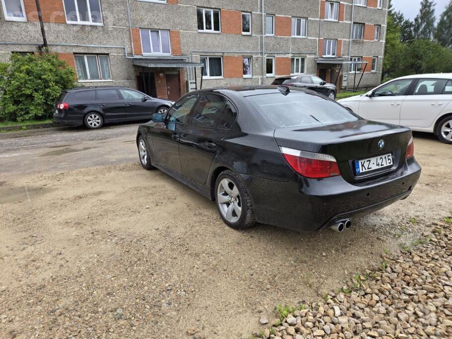 Черный БМВ 530 2003 в Екабпилс, объемом двигателя 3.00 л и пробегом 0 тыс. км за 3099 €, фото 3 на AUTOMOTO.COM.LV