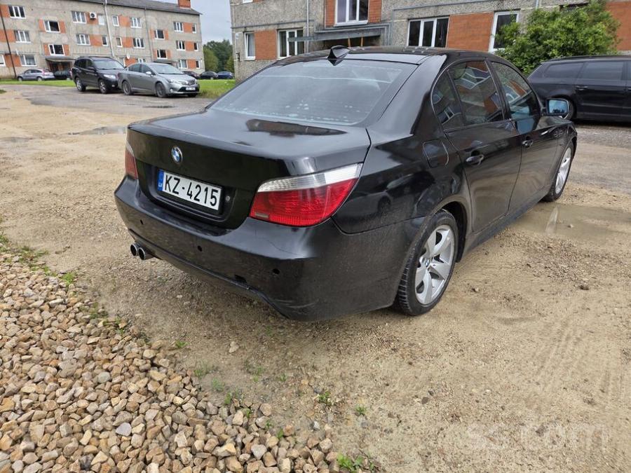 Черный БМВ 530 2003 в Екабпилс, объемом двигателя 3.00 л и пробегом 0 тыс. км за 3099 €, фото 4 на AUTOMOTO.COM.LV