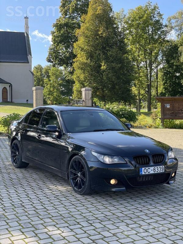 БМВ 530 2003 в Цесис на AUTOMOTO.COM.LV Черный БМВ 530 2003 в Цесис, объемом двигателя 3.00 л и пробегом 0 тыс. км за 5250 €, фото 3 на AUTOMOTO.COM.LV