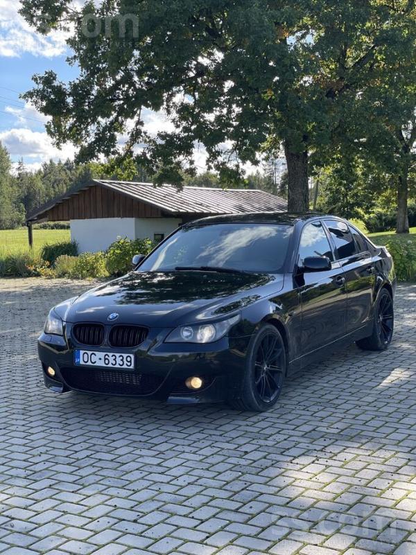 BMW 530 2003 in Cesis on AUTOMOTO.COM.LV Black BMW 530 2003 in Cesis, with an engine capacity of 3.00 L and mileage of 0 thousand km for 5250 ā¬, photo 1 on AUTOMOTO.COM.LV