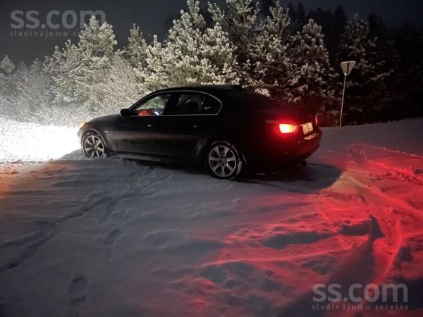 Black BMW 530 2003 in Valmiera, with an engine capacity of 3.00 L and mileage of 265 thousand km for 3500 €, photo 11 on AUTOMOTO.COM.LV