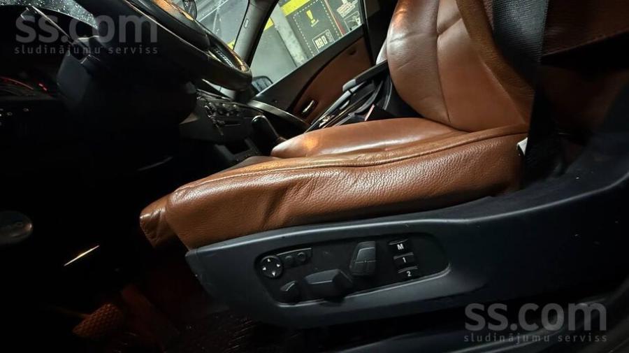 Black BMW 530 2003 in Riga, with an engine capacity of 3.00 L and mileage of 461 thousand km for 3700 €, photo 4 on AUTOMOTO.COM.LV