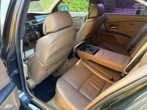 Black BMW 530 2003 in Vilnius, with an engine capacity of 3.00 L and mileage of 400 thousand km for 2850 €, photo 13 on AUTOMOTO.COM.LV