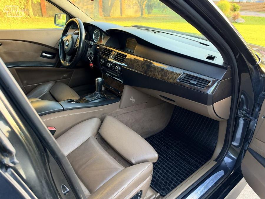 Black BMW 530 2003 in Vilnius, with an engine capacity of 3.00 L and mileage of 400 thousand km for 2850 €, photo 15 on AUTOMOTO.COM.LV