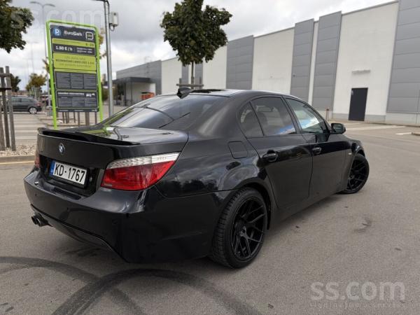 Melns BMW 530 2003 Rīga, ar dzinēja tilpumu 3.00 L un nobraukumu 0 tūkst. km par 3990 €, foto 5 vietnē AUTOMOTO.COM.LV