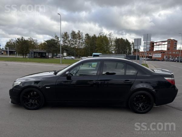 Melns BMW 530 2003 Rīga, ar dzinēja tilpumu 3.00 L un nobraukumu 0 tūkst. km par 3990 €, foto 6 vietnē AUTOMOTO.COM.LV