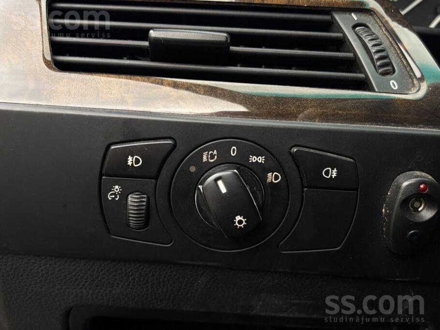 Черный БМВ 530 2003 в Рига, объемом двигателя 3.00 л и пробегом 0 тыс. км за 3990 €, фото 14 на AUTOMOTO.COM.LV