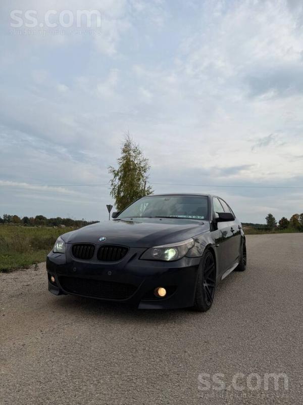Melns BMW 530 2003 Rēzekne, ar dzinēja tilpumu 3.00 L un nobraukumu 470 tūkst. km par 5899 €, foto 1 vietnē AUTOMOTO.COM.LV