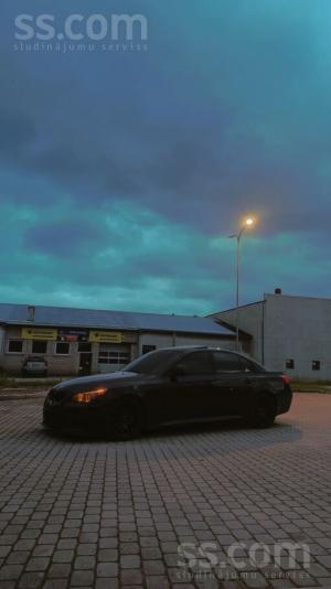 Black BMW 530 2003 in Rezekne, with an engine capacity of 3.00 L and mileage of 470 thousand km for 5899 €, photo 9 on AUTOMOTO.COM.LV