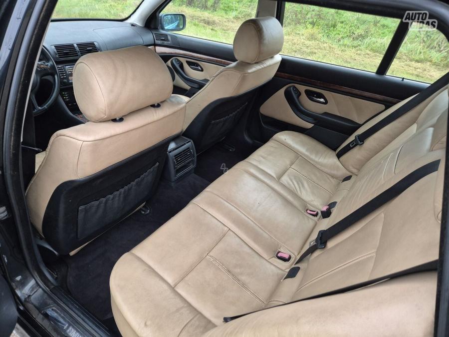 Melns BMW 530 2003 Viļņa, ar dzinēja tilpumu 2.90 L un nobraukumu 360 tūkst. km par 1550 €, foto 12 vietnē AUTOMOTO.COM.LV