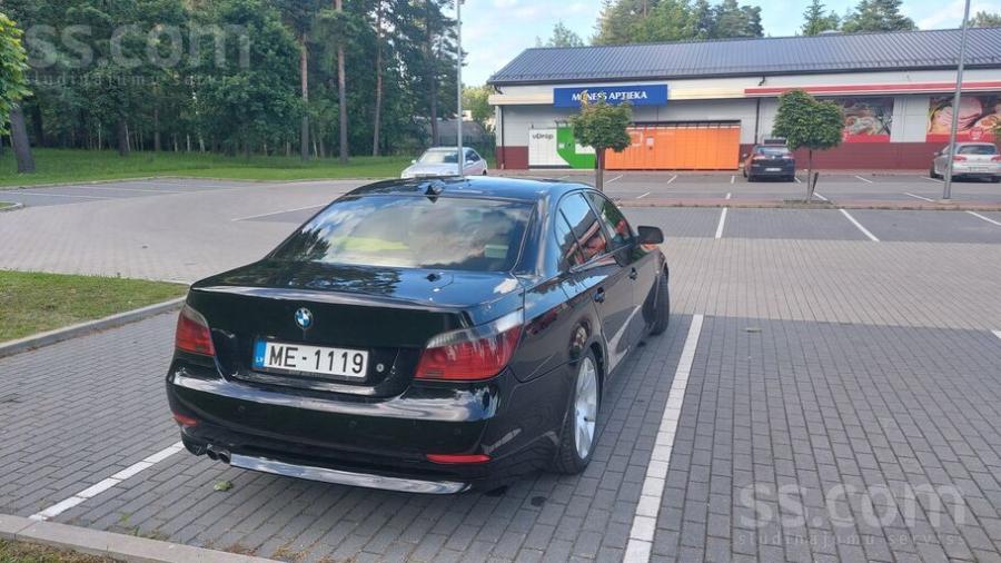 Melns BMW 530 2004 Rīga, ar dzinēja tilpumu 3.00 L un nobraukumu 440 tūkst. km par 2500 €, foto 5 vietnē AUTOMOTO.COM.LV