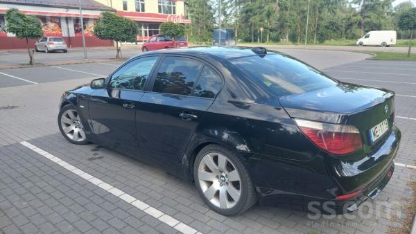 Melns BMW 530 2004 Rīga, ar dzinēja tilpumu 3.00 L un nobraukumu 440 tūkst. km par 2500 €, foto 6 vietnē AUTOMOTO.COM.LV