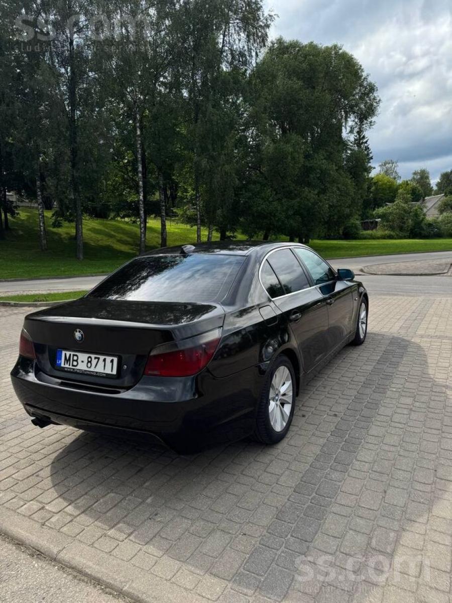 Black BMW 530 2004 in Rezekne, with an engine capacity of 3.00 L and mileage of 477 thousand km for 5000 €, photo 4 on AUTOMOTO.COM.LV
