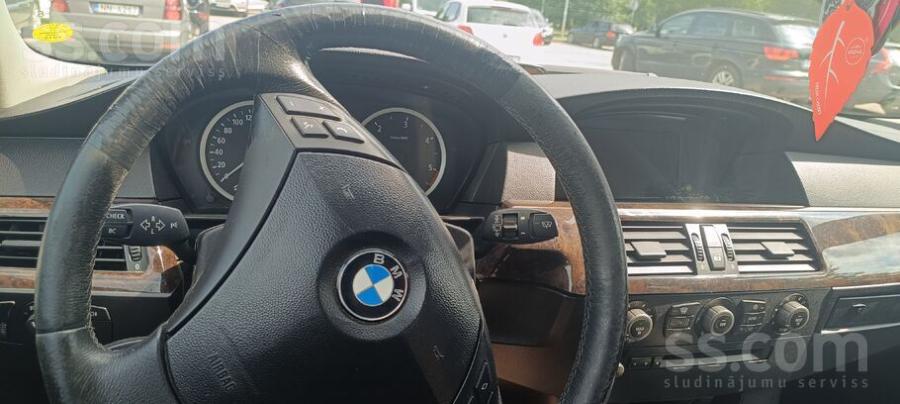 Melns BMW 530 2004 Jelgava, ar dzinēja tilpumu 3.00 L un nobraukumu 350 tūkst. km par 2500 €, foto 6 vietnē AUTOMOTO.COM.LV