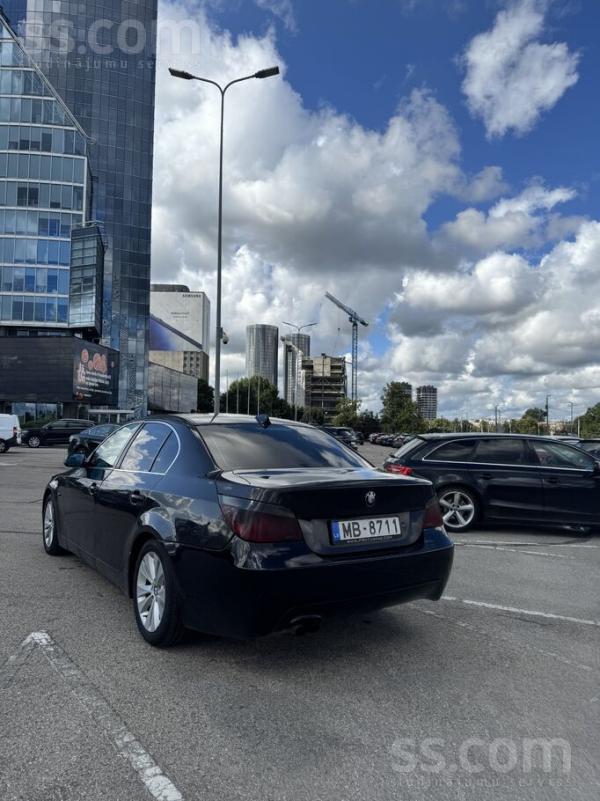 Melns BMW 530 2004 Rēzekne, ar dzinēja tilpumu 3.00 L un nobraukumu 479 tūkst. km par 4750 €, foto 3 vietnē AUTOMOTO.COM.LV