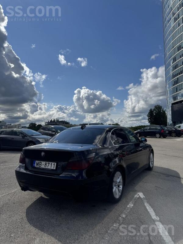 Melns BMW 530 2004 Rēzekne, ar dzinēja tilpumu 3.00 L un nobraukumu 479 tūkst. km par 4750 €, foto 4 vietnē AUTOMOTO.COM.LV