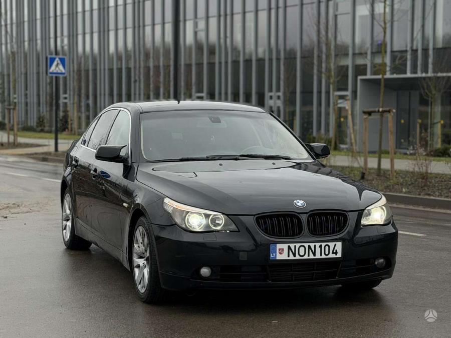 Melns BMW 530 2004 Viļņa, ar dzinēja tilpumu 3.00 L un nobraukumu 402 tūkst. km par 3150 €, foto 2 vietnē AUTOMOTO.COM.LV
