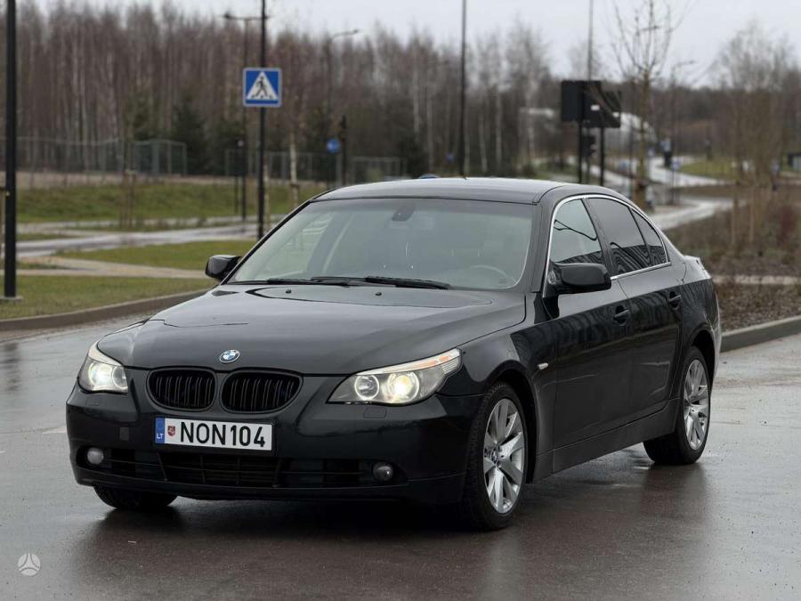 Melns BMW 530 2004 Viļņa, ar dzinēja tilpumu 3.00 L un nobraukumu 402 tūkst. km par 3150 €, foto 6 vietnē AUTOMOTO.COM.LV