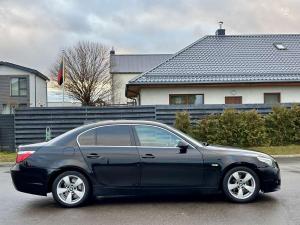 Melns BMW 530 2004 Viļņa, ar dzinēja tilpumu 3.00 L un nobraukumu 390 tūkst. km par 3200 €, foto 6 vietnē AUTOMOTO.COM.LV