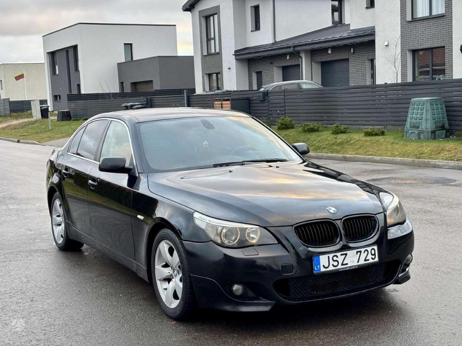 Melns BMW 530 2004 Viļņa, ar dzinēja tilpumu 3.00 L un nobraukumu 390 tūkst. km par 3200 €, foto 7 vietnē AUTOMOTO.COM.LV