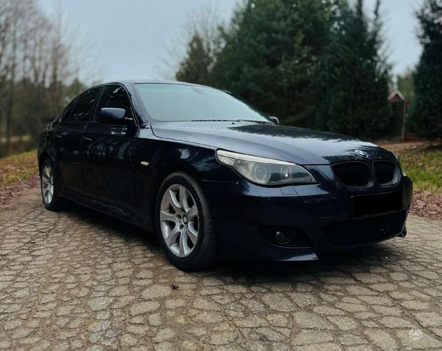 Black BMW 530 2004 in Radviliskis, with an engine capacity of 2.99 L and mileage of 371 thousand km for 3300 €, photo 1 on AUTOMOTO.COM.LV