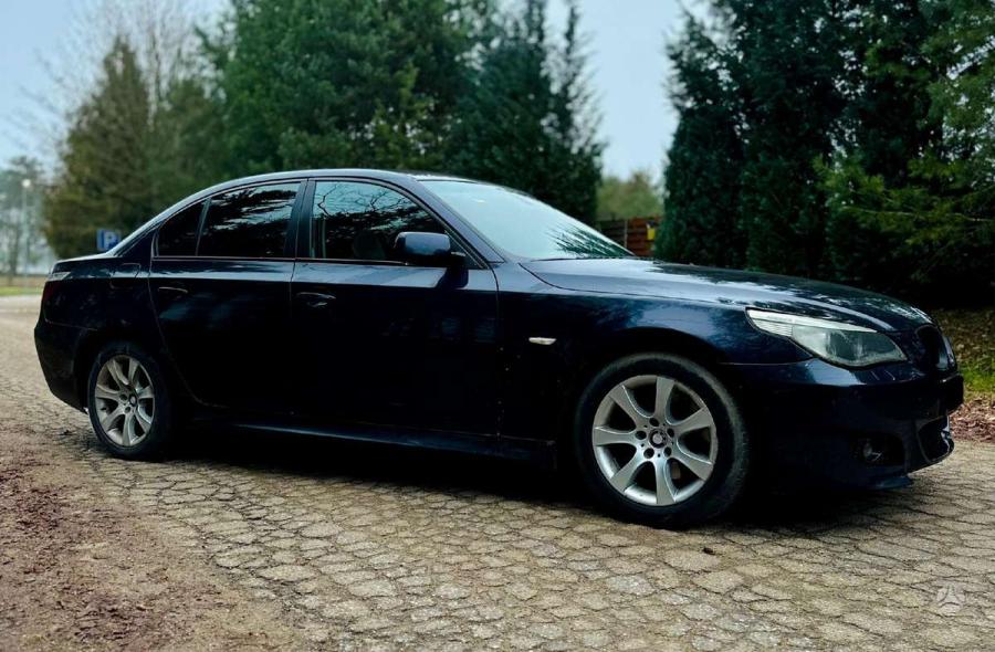 Black BMW 530 2004 in Radviliskis, with an engine capacity of 2.99 L and mileage of 371 thousand km for 3300 €, photo 3 on AUTOMOTO.COM.LV